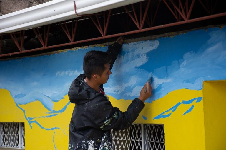 Murales que narra la lucha y resistencia del resguardo indígena de ...